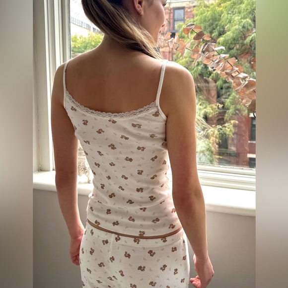 Brandy Melville | Tops | Brandy Melville Skylar Teddy Bear Lace Tank ...